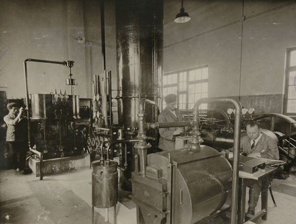 The history of Trayal Corporation - Trayal korporacija